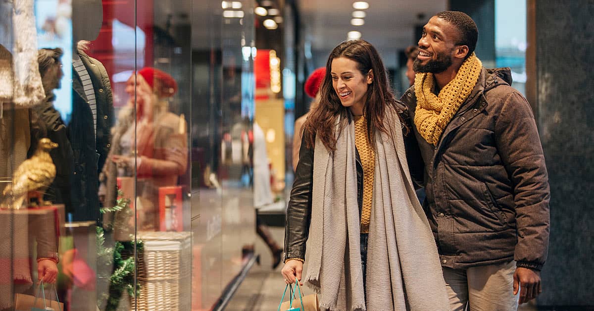 10 Holiday Budgeting & Shopping Tips For This Season